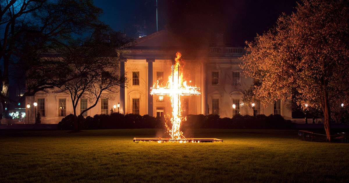 Donald Trump adds a burning cross to the White House festive ...